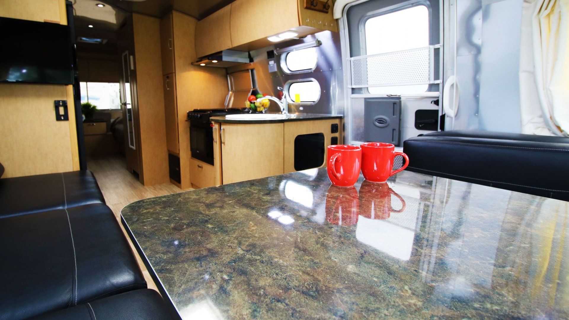 Airstreams | Campers | Can-Am RV London Ontario