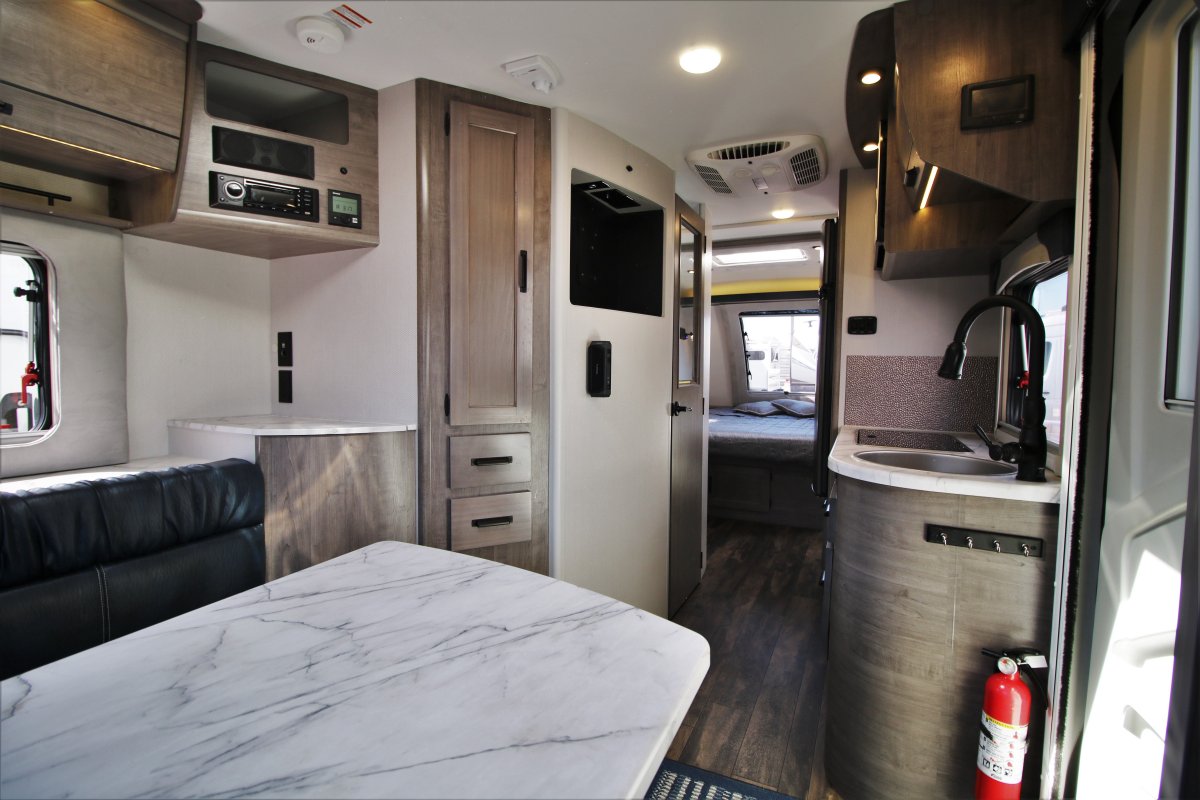 2021 LANCE LANCE 2075 - Airstreams | Campers London | Travel Trailers ...