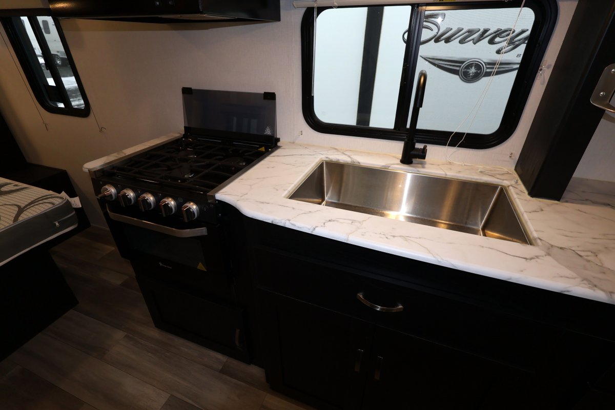 2023 COACHMEN FREEDOM EXPRESS 20SE - Airstreams | Campers London ...