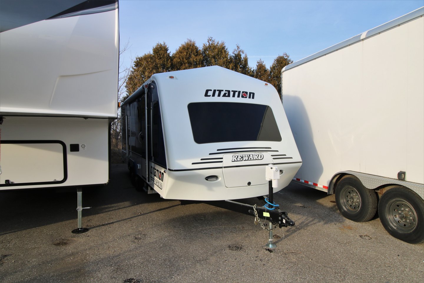 New Travel Trailers - Airstreams | Campers London | Travel Trailers for ...