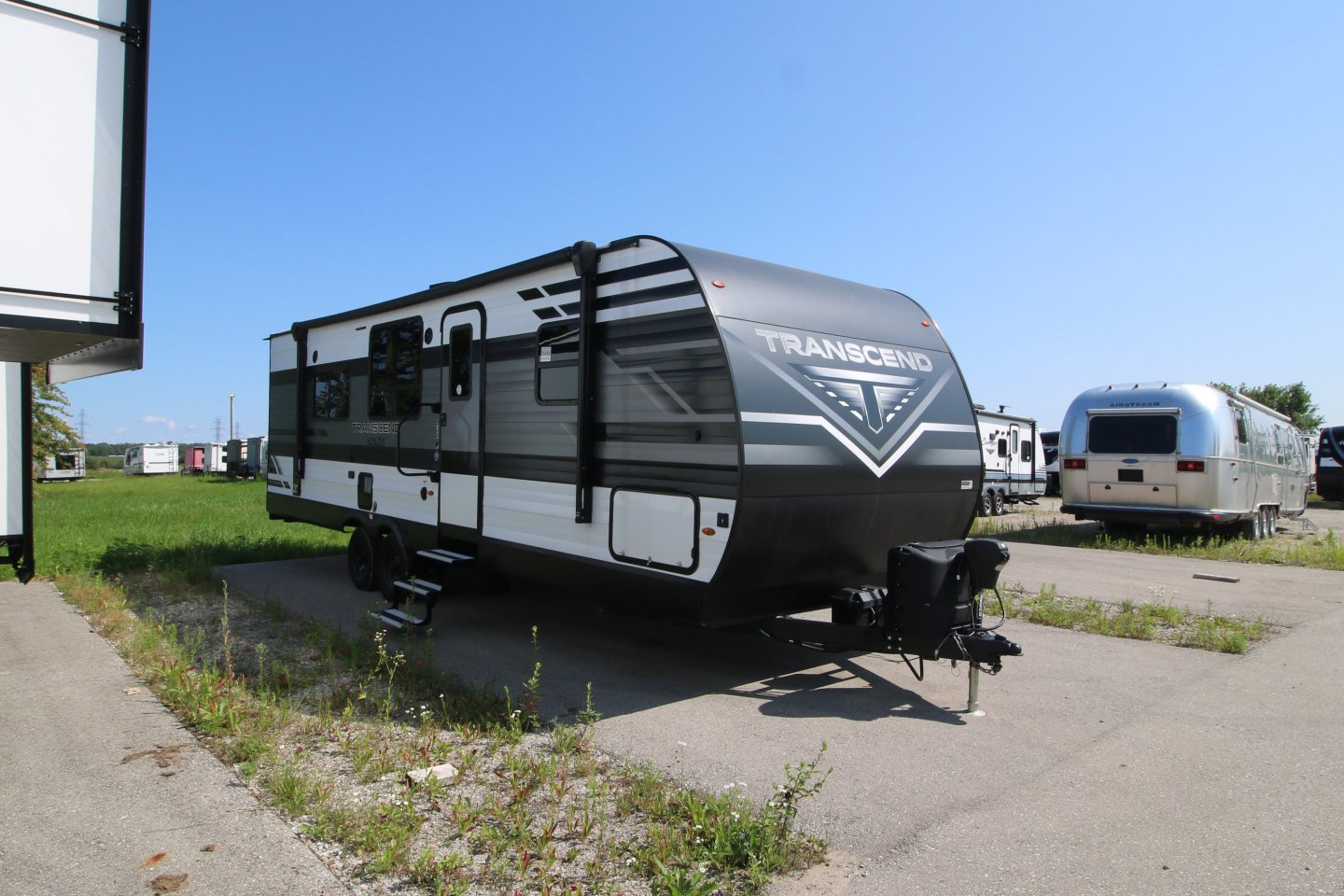 2023 GRAND DESIGN TRANSCEND XPLOR 260RB - Airstreams | Campers London ...