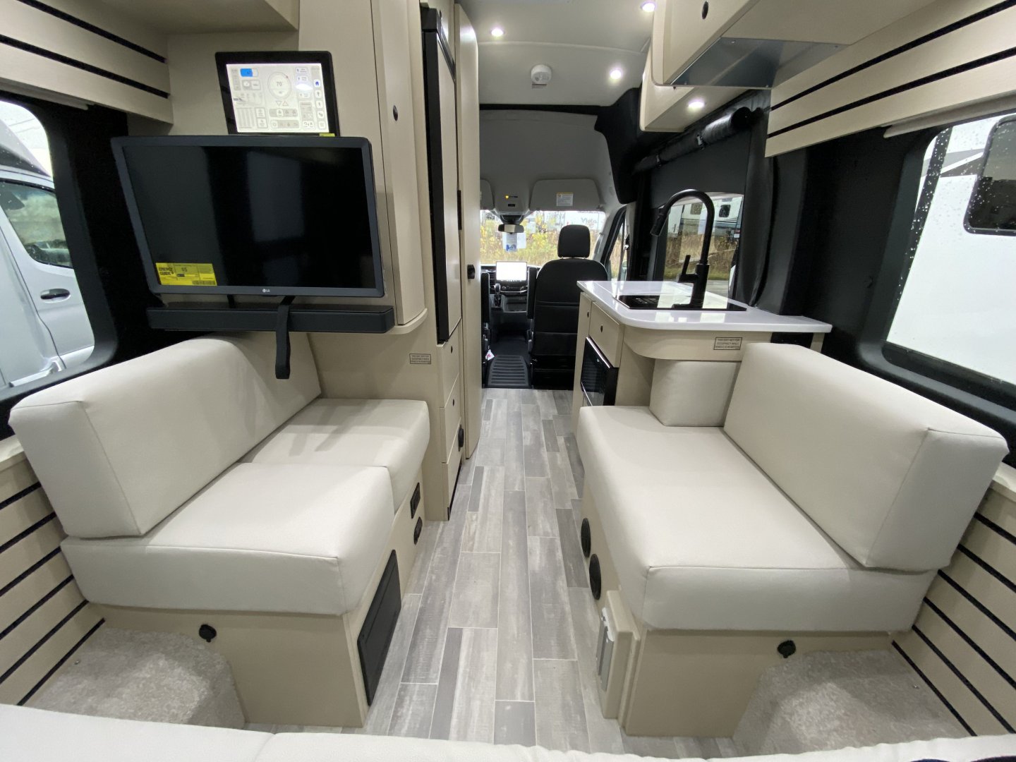 2025 PLEASURE-WAY PLEASURE-WAY ONTOUR 2.0 - Airstreams | Campers London ...