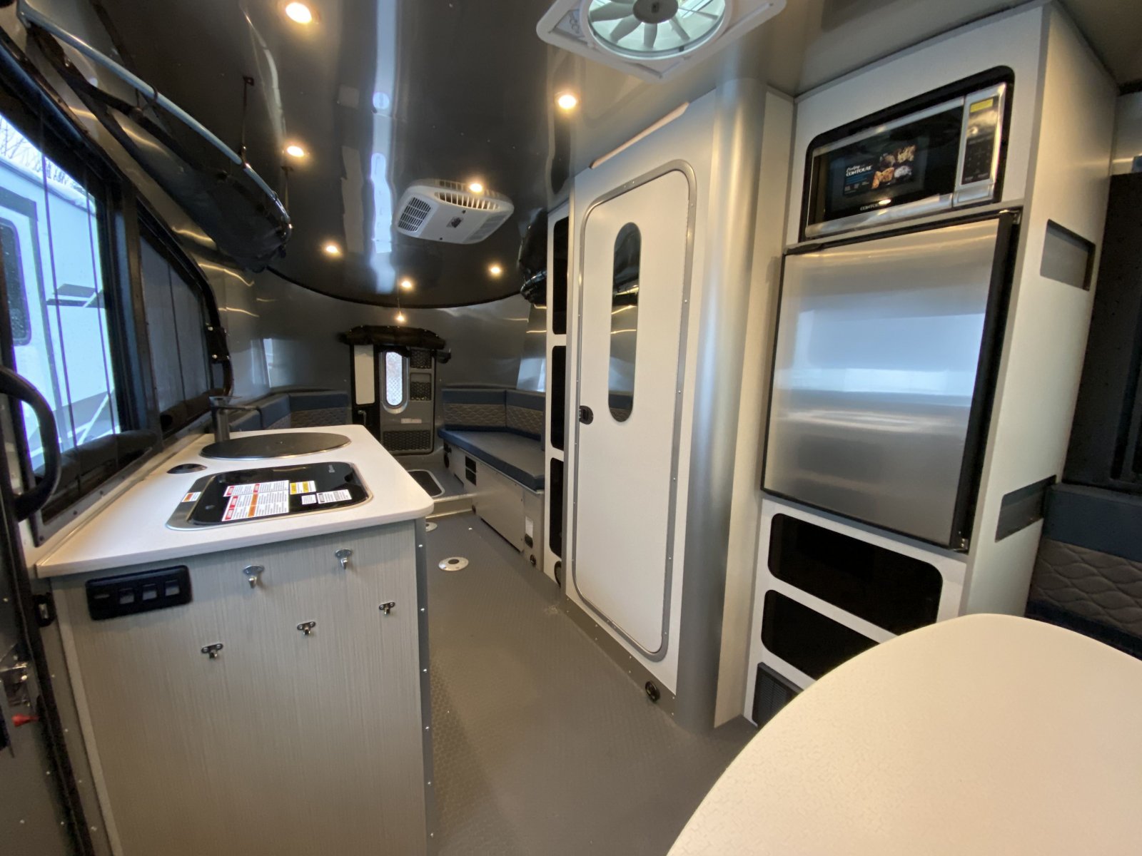 2025 AIRSTREAM AIRSTREAM BASECAMP 20X - Airstreams | Campers London ...