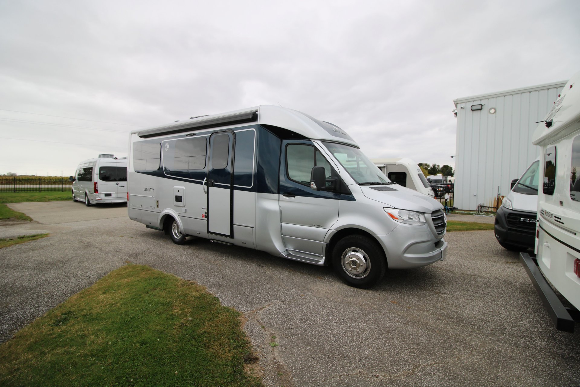 Used Motorhomes - Airstreams | Campers London | Travel Trailers for sale