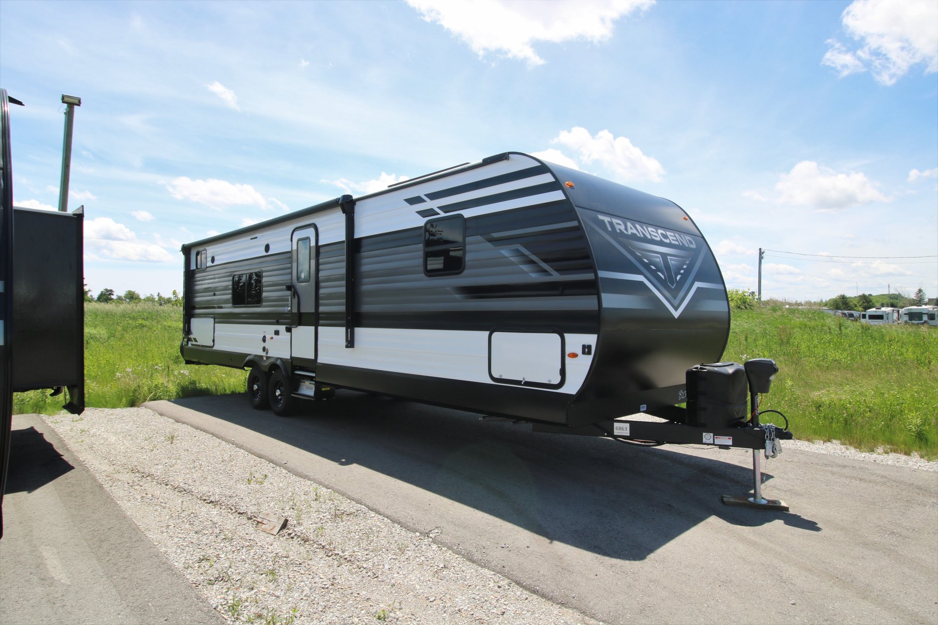 New Travel Trailers - Airstreams | Campers London | Travel Trailers for ...