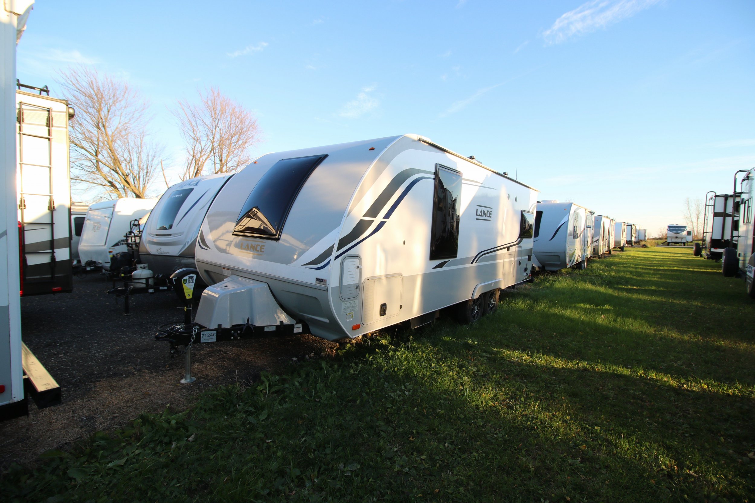 2021 LANCE LANCE 2075 - Airstreams | Campers London | Travel Trailers ...